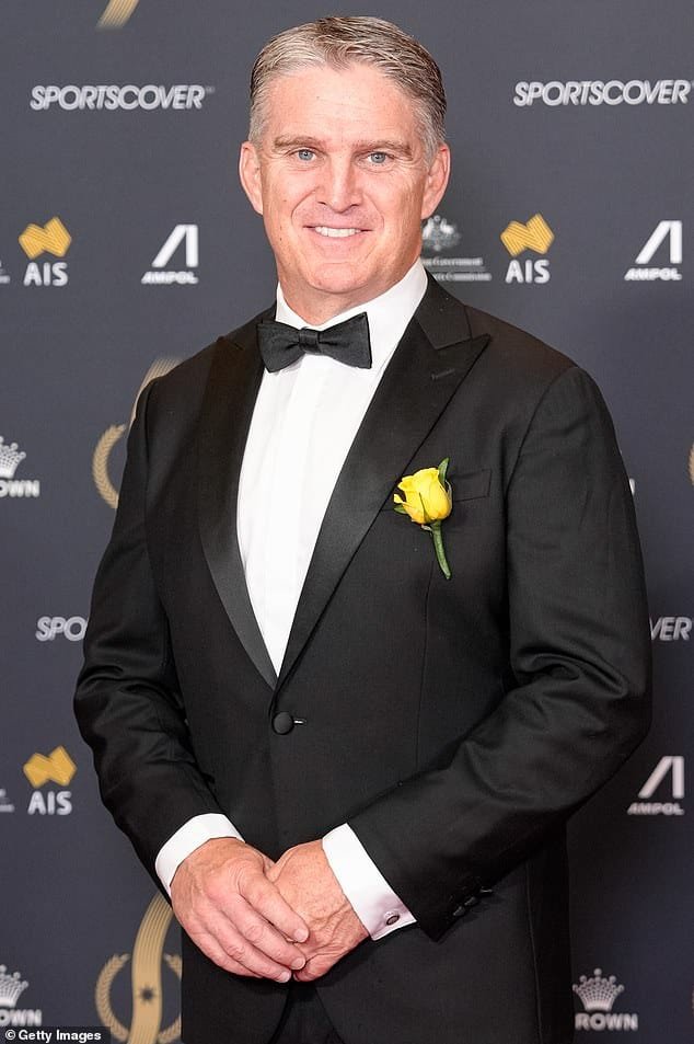 La leyenda de Footy Tim Horan dice que Nathan Clearry Bombassel está ...