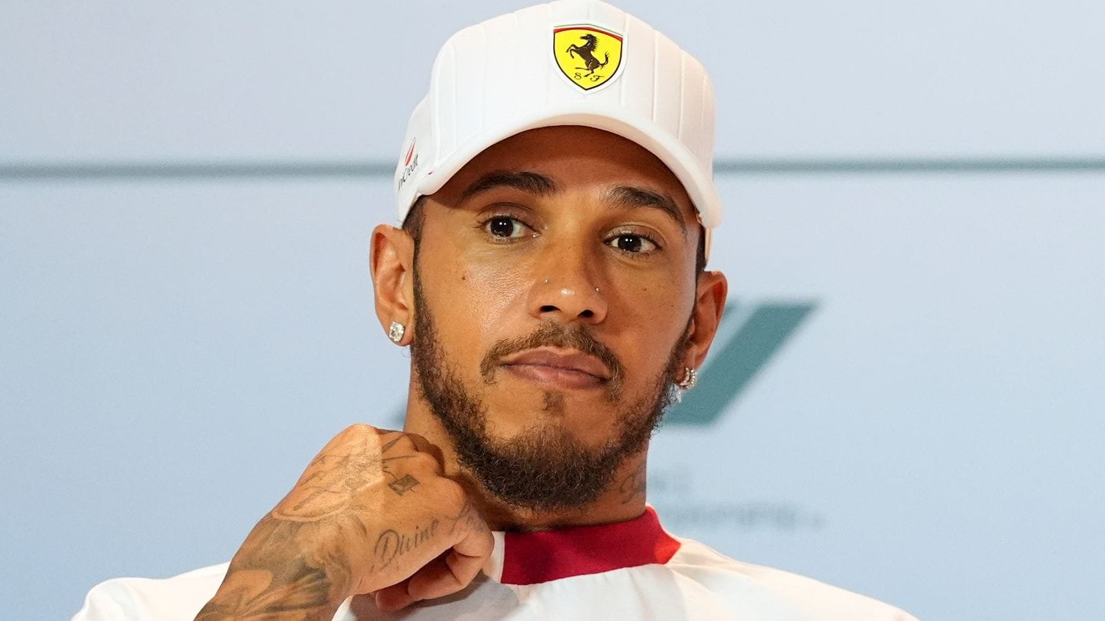 Luis Hamilton dice que los conductores necesitan ‘asiento eléctrico ...