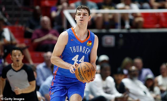 La estrella de la NBA Nicola Topic Tim Shock pasa por la cirugía de los ...